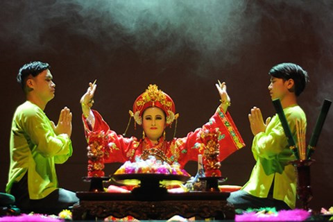 bà bóng Tiếng Anh là gì