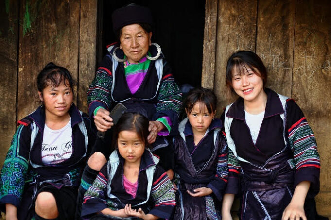 dân tộc hmong Tiếng Anh là gì