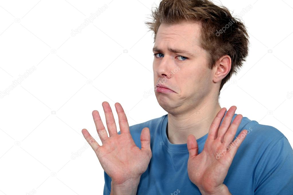 không sẵn lòng Tiếng Anh là gì